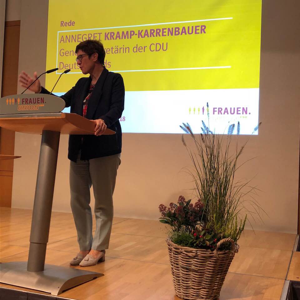 Viel Erfolg! Herzlichen Glückwunsch zur Wahl, liebe Annegret Kramp ...