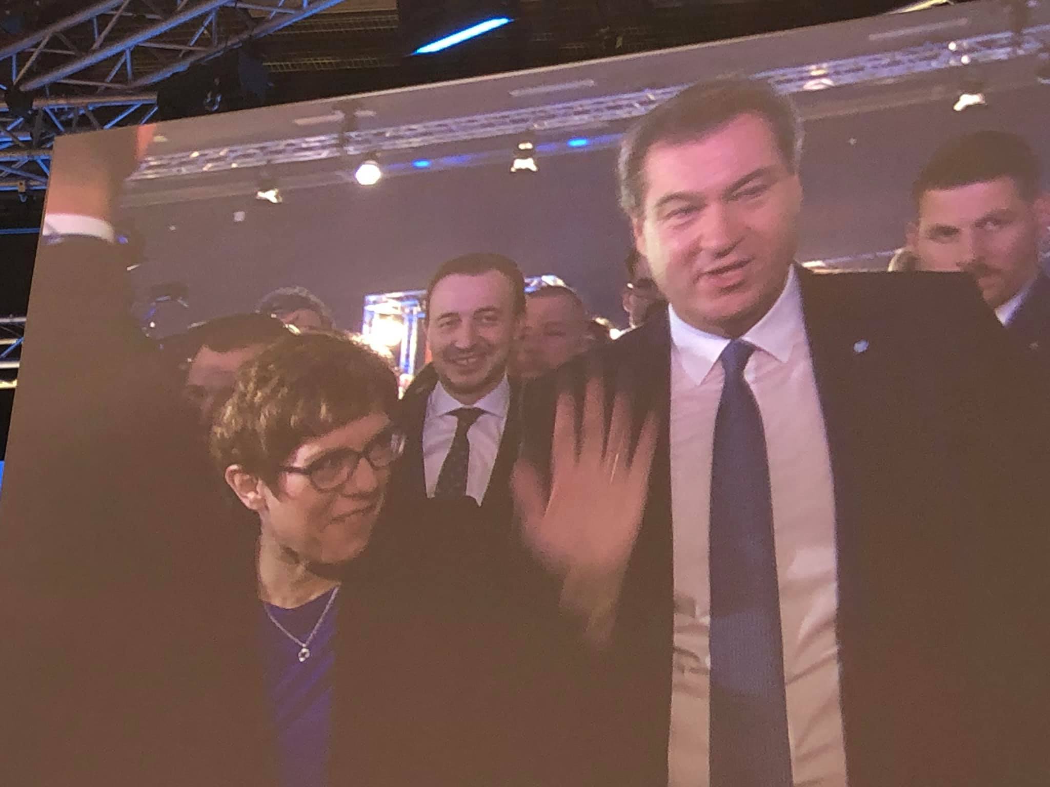 Im „Gleichklang“ die beiden großartigen Politiker: Annegret Kramp ...